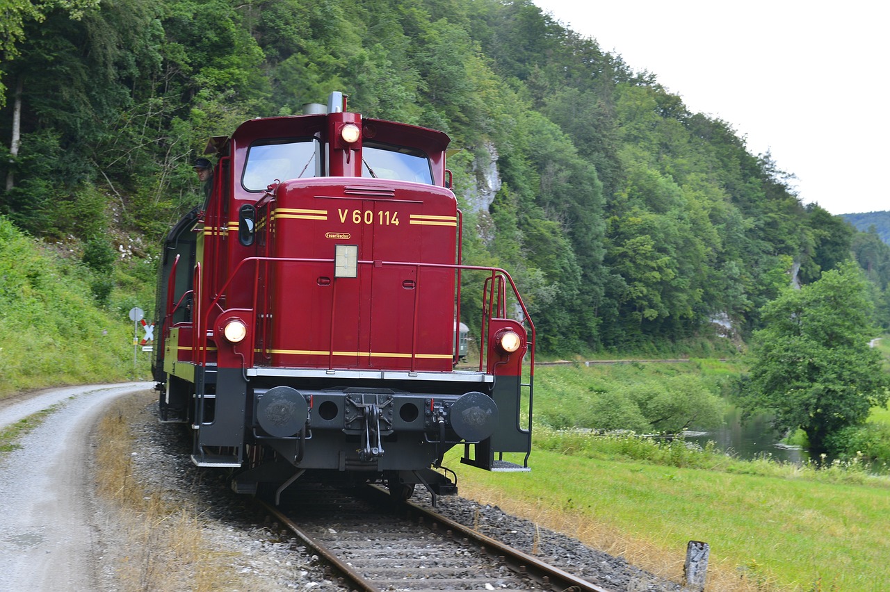 10,000+ Free Diesel Engine & Diesel Images - Pixabay