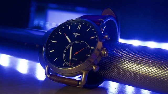 Clock Fossil Light Wrist - Free photo on Pixabay - Pixabay