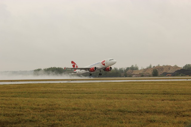10,000+ Free Airplane Take Off & Plane Images - Pixabay