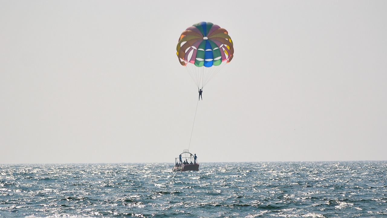 Parasailing Watersports Beach - Free photo on Pixabay - Pixabay