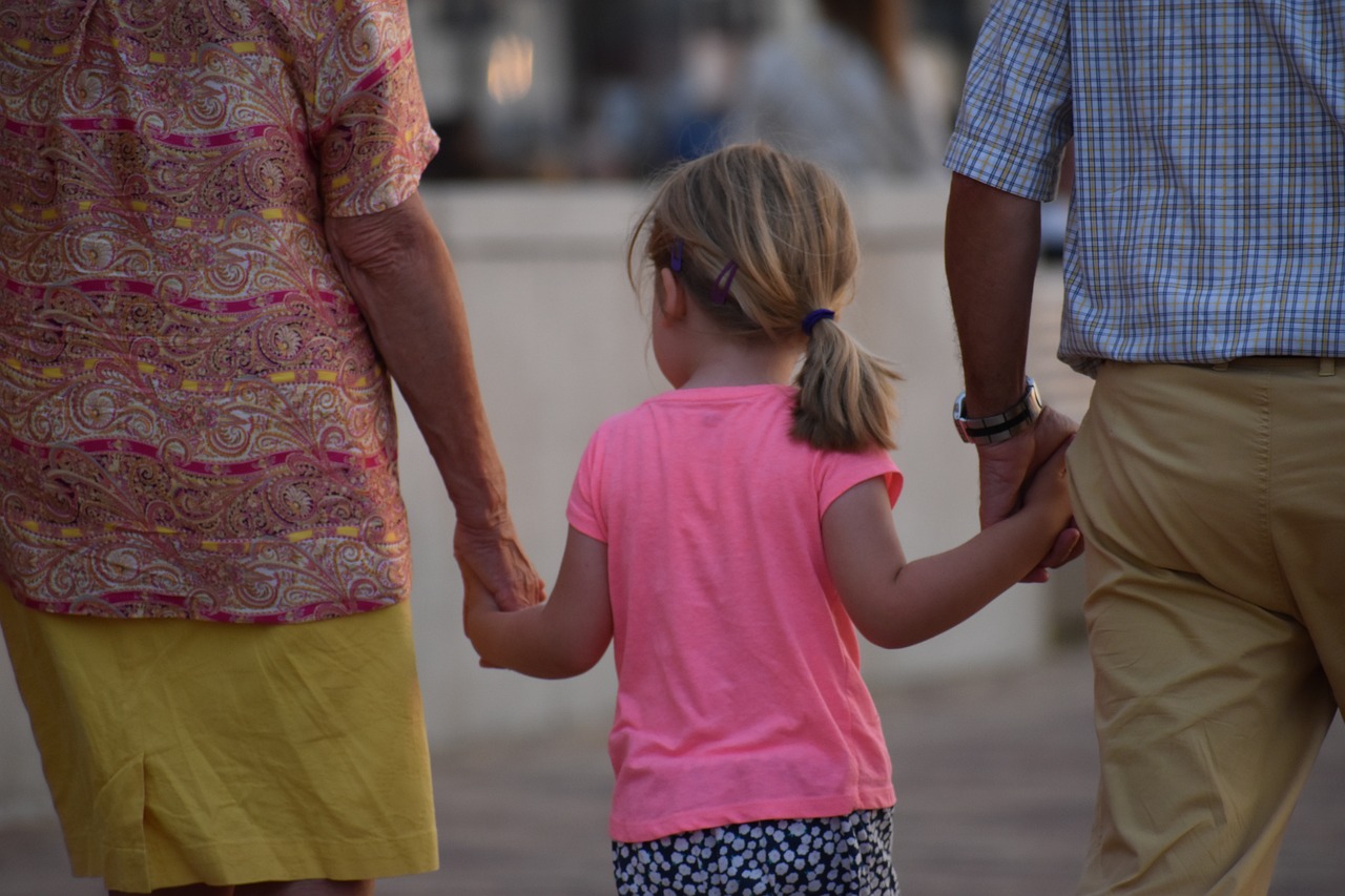 Grands-Parents Petit Enfant - Photo gratuite sur Pixabay - Pixabay