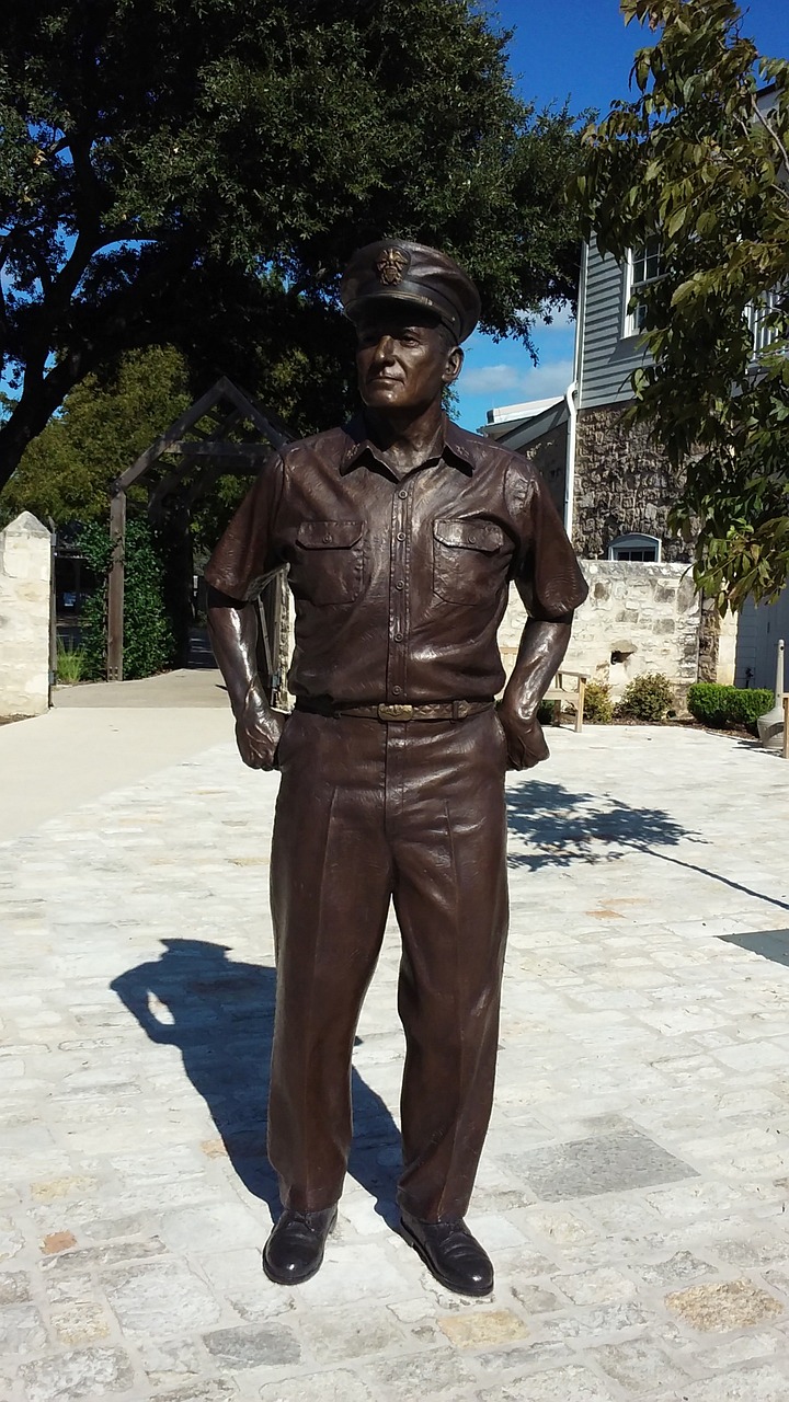 L'Amiral Chester W Statue De - Photo gratuite sur Pixabay - Pixabay