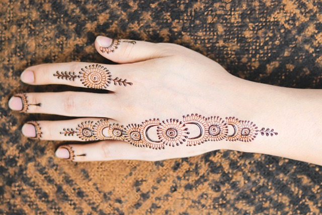 Mehndi Henna Hands - Free photo on Pixabay - Pixabay