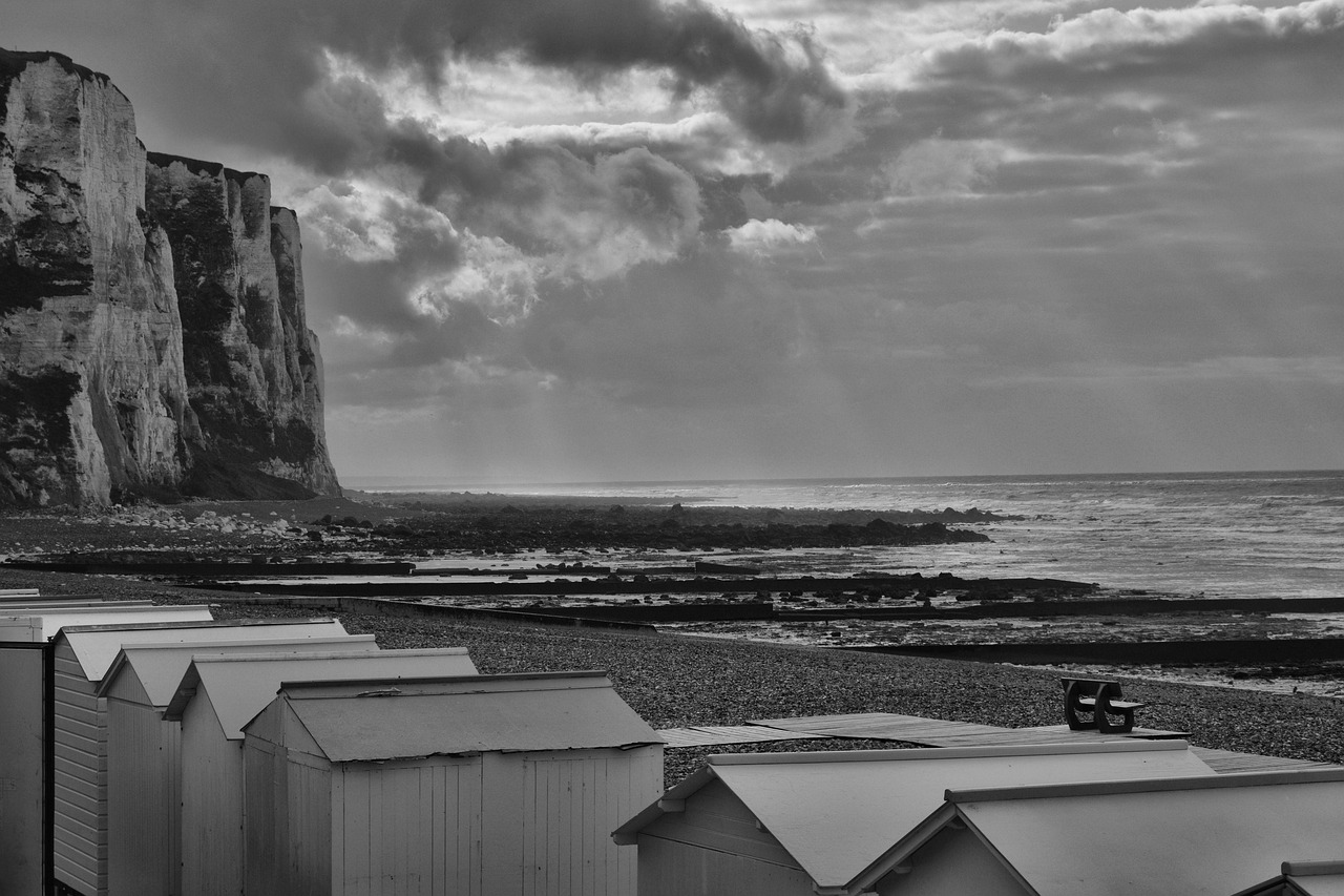 100+ Free Beach Cottage & Cottage Images - Pixabay