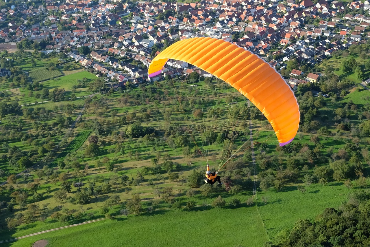 Paragliding Flying Paraglider - Free photo on Pixabay