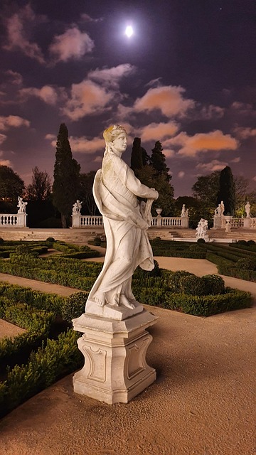 Statue Nacht Skulptur - Kostenloses Foto auf Pixabay - Pixabay