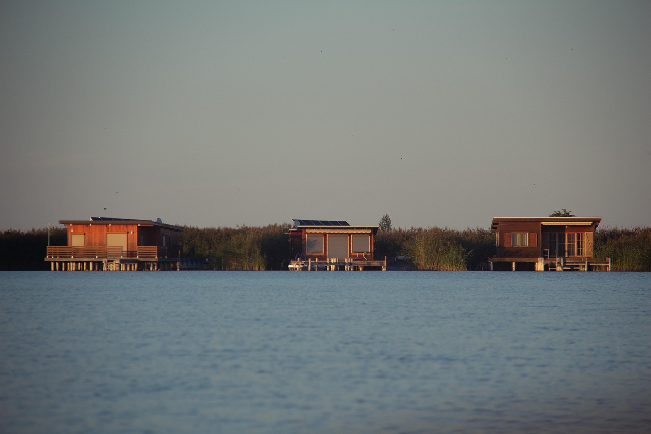 Houses Lake Bank - Free photo on Pixabay - Pixabay