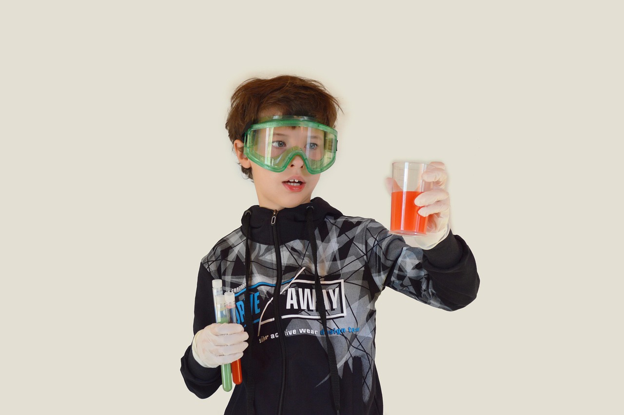 Chemistry Boy Experiment - Free photo on Pixabay