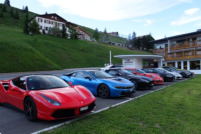 Carros Parque De Estacionamento - Foto gratuita no Pixabay - Pixabay