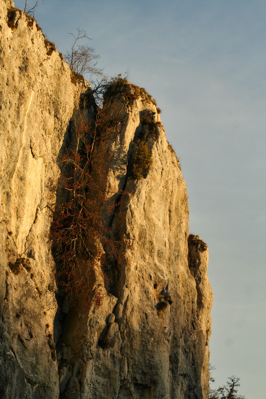 10,000+ Free Rocky Cliffs & Cliff Images - Pixabay