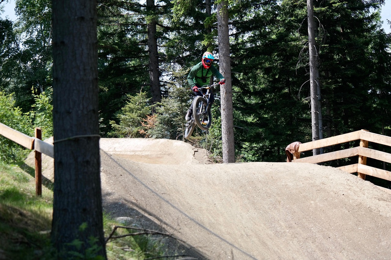 Downhill Jumps Enduro - Free photo on Pixabay - Pixabay