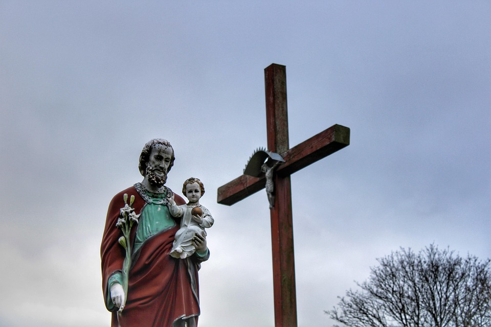 Cross Saint Statue - Free photo on Pixabay