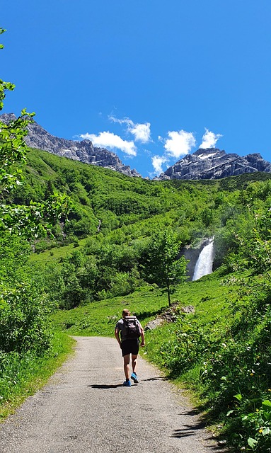 Hike Walker Mountains - Free photo on Pixabay - Pixabay