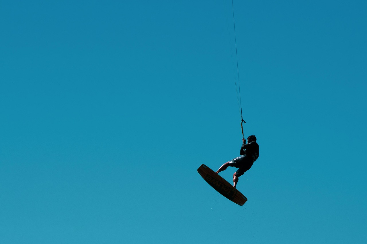 Kitesurf Surfant En Volant - Photo gratuite sur Pixabay - Pixabay