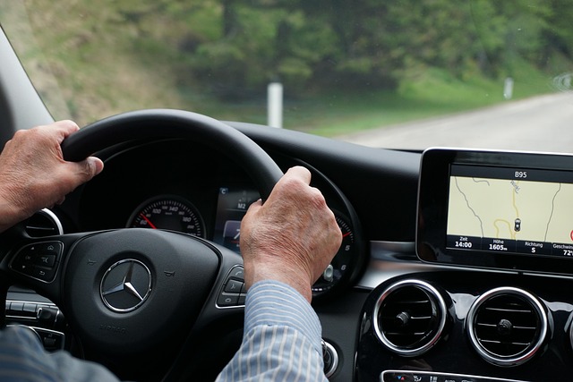 Hombre Conduciendo Coche - Foto gratis en Pixabay - Pixabay