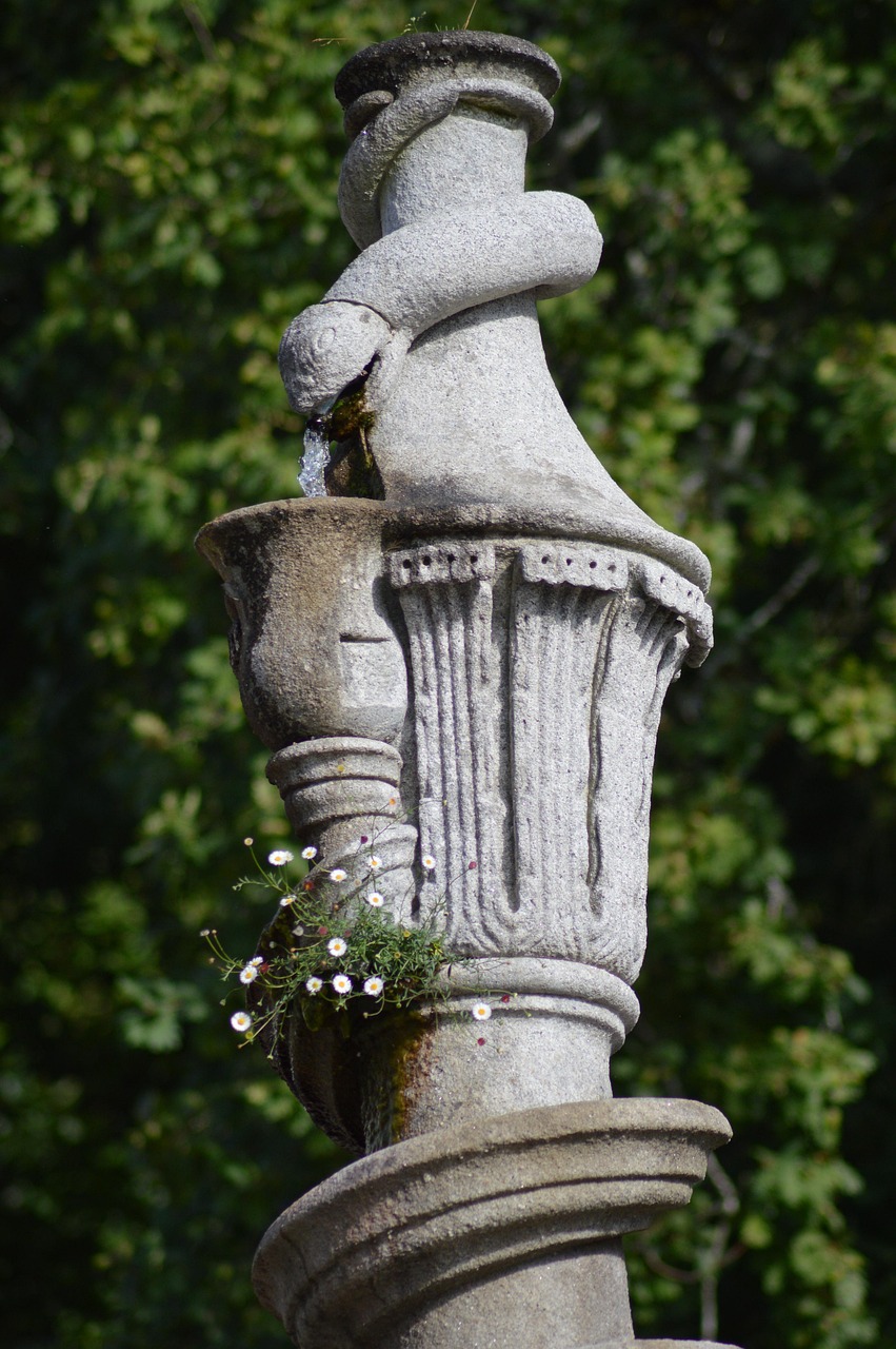 Statue Snake Fountain - Free photo on Pixabay