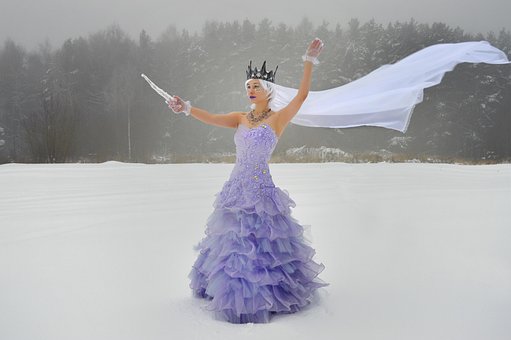 10+ Free Ice Queen & Cold Photos - Pixabay