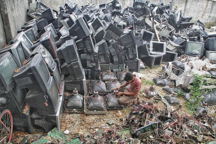 10+ Free E-Waste & E Waste Photos - Pixabay
