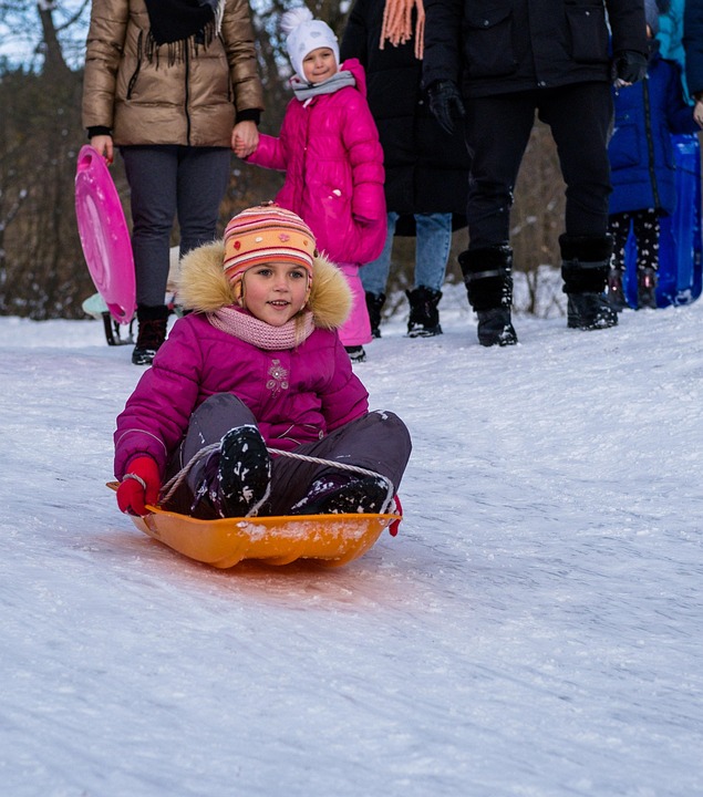 Little Girl Snow Sled - Free photo on Pixabay - Pixabay