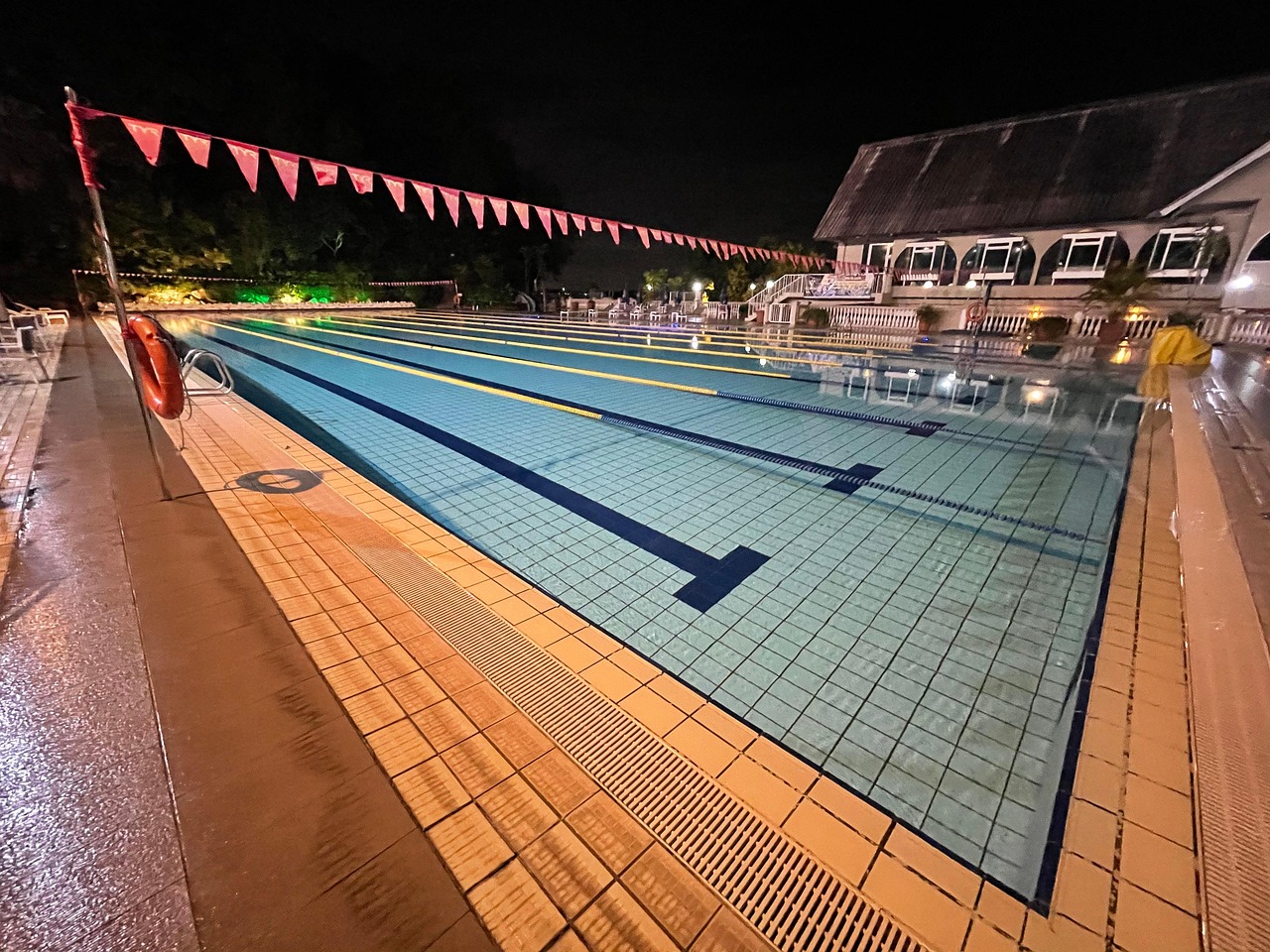 Schwimmbad Baden - Kostenloses Foto auf Pixabay - Pixabay