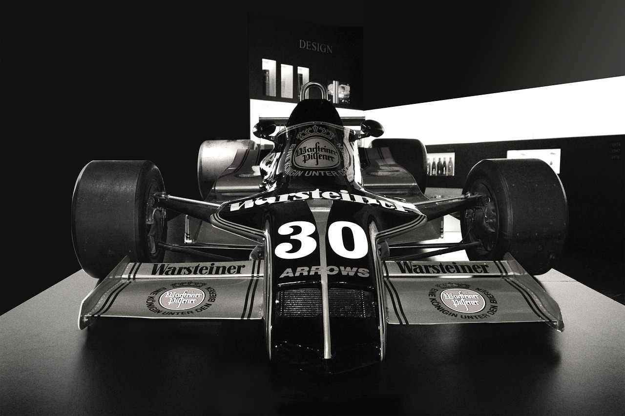 Coche De Fórmula 1 Blanco Negro - Foto gratis en Pixabay