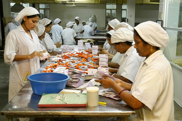Pharmaceutical Factory Women - Free photo on Pixabay