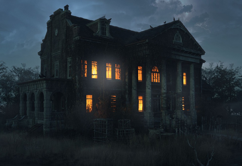 Night House Light - Free image on Pixabay
