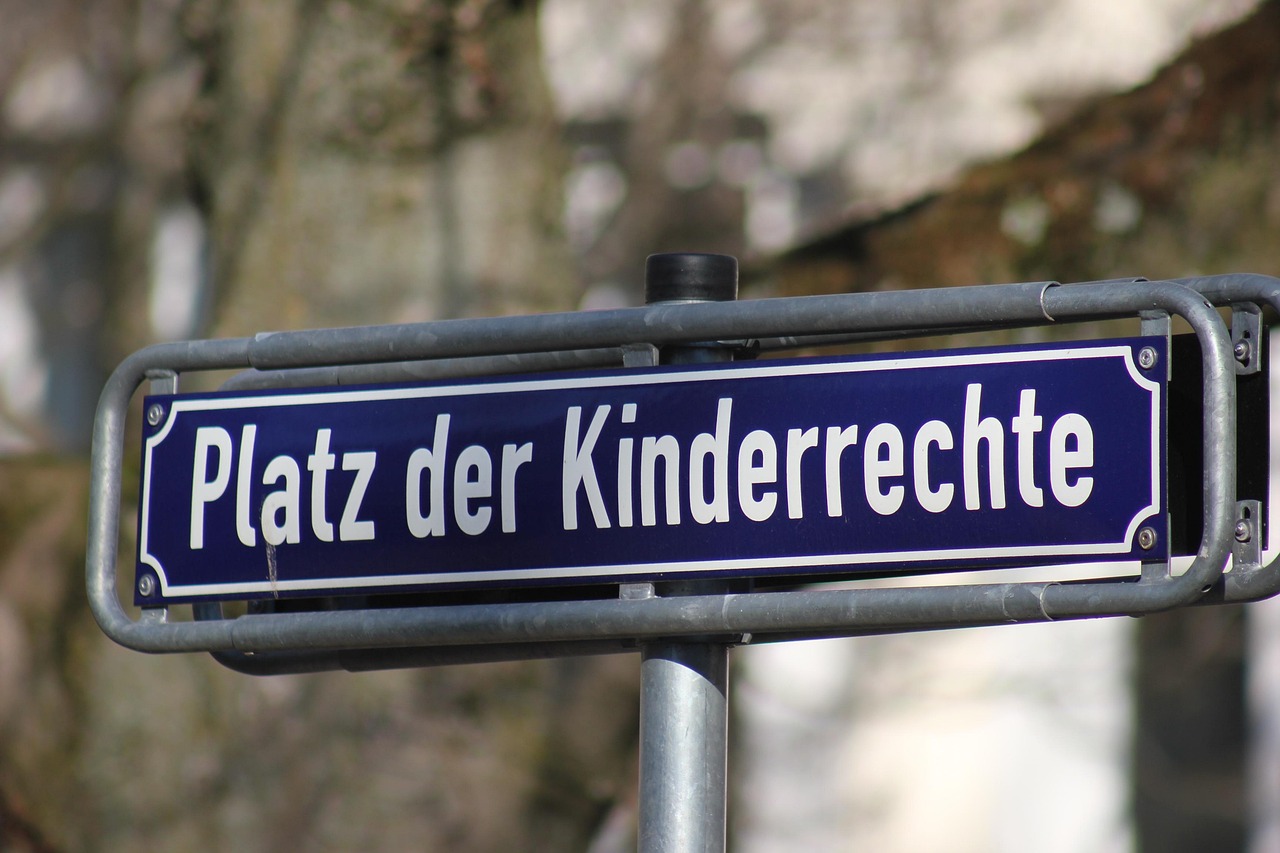 Street Sign Shield - Free photo on Pixabay - Pixabay