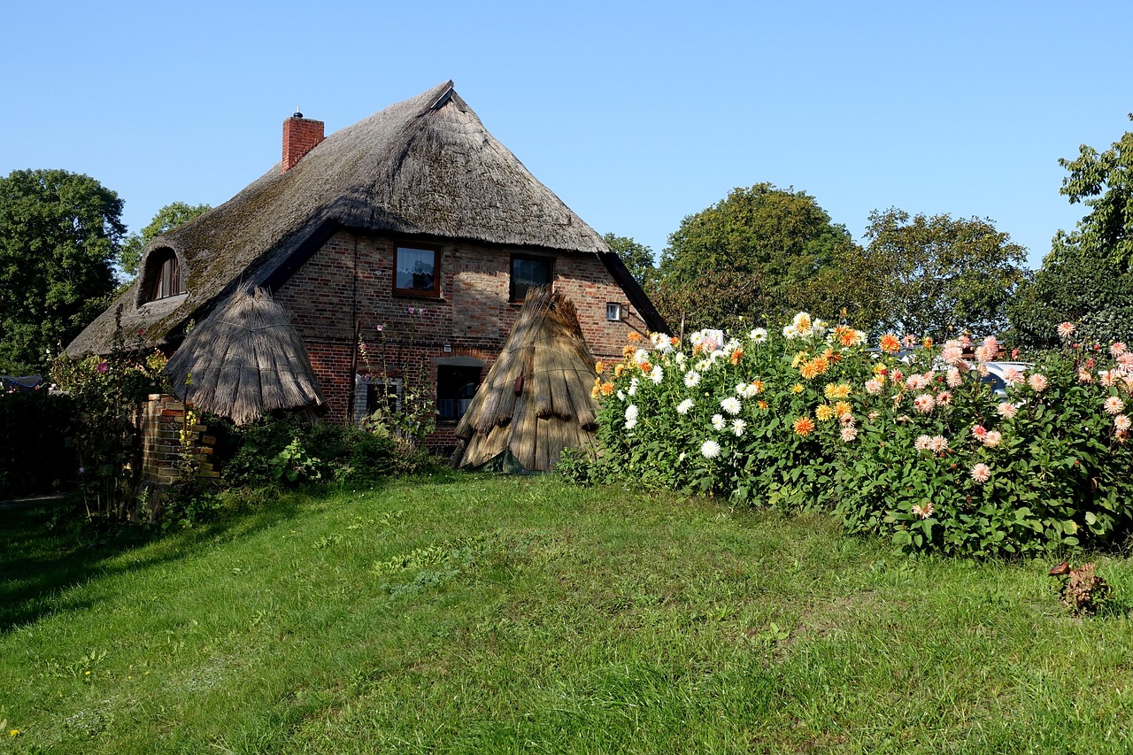 Farmhouse Thatched Roof Modernized - Free photo on Pixabay - Pixabay