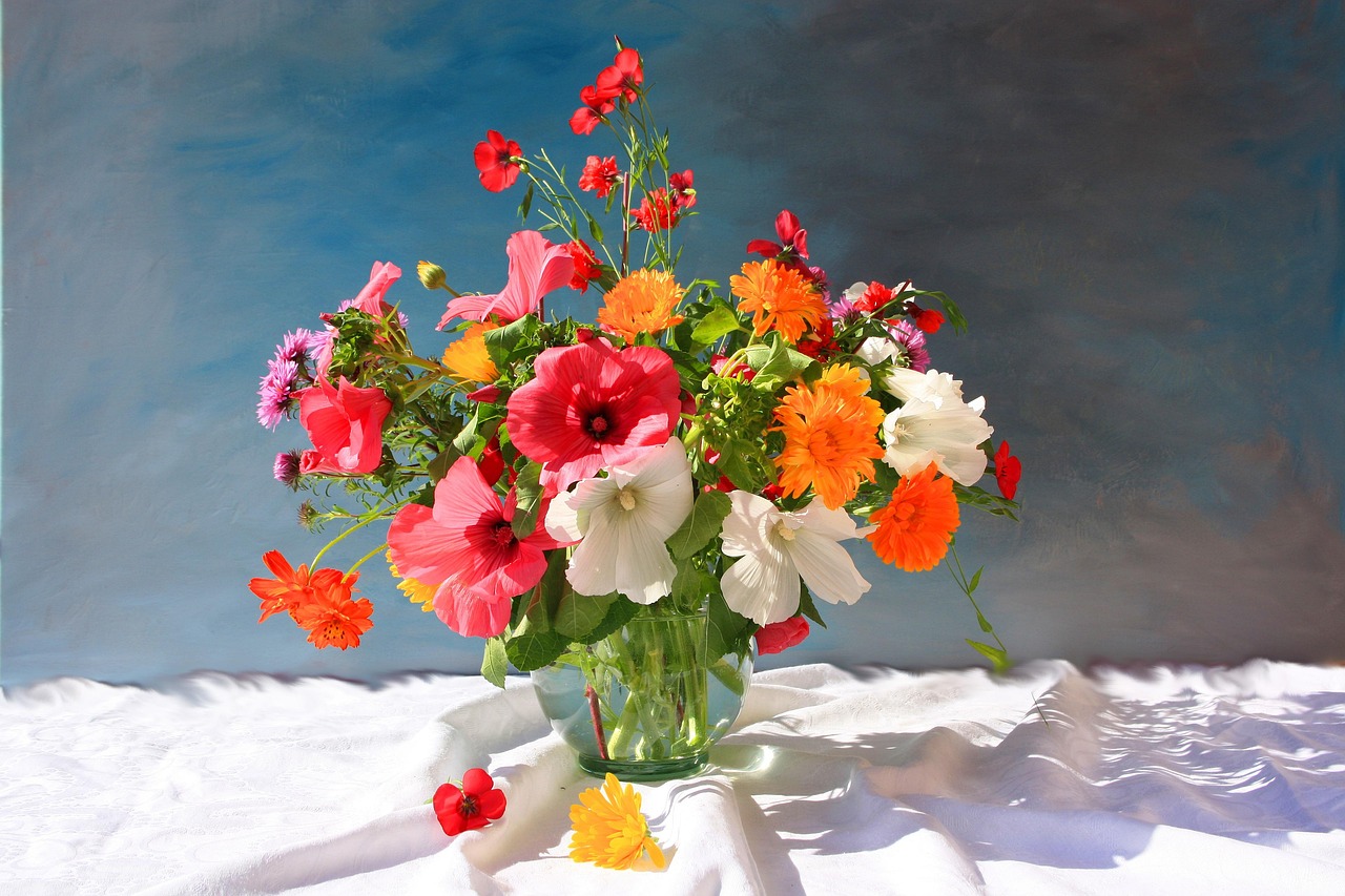 Flowers Vase Still Life - Free photo on Pixabay