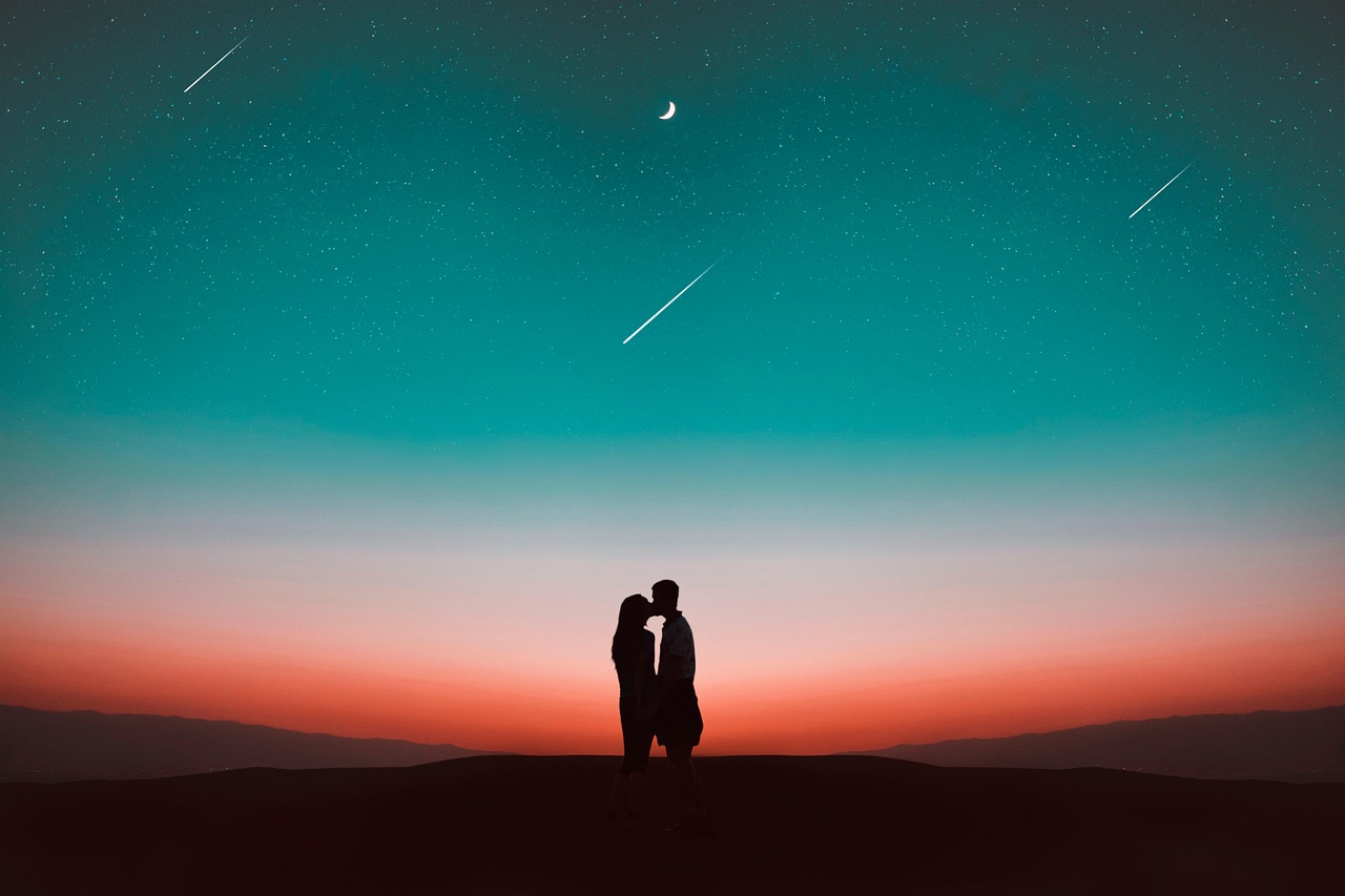 Couple Night Shooting Stars - Free photo on Pixabay - Pixabay