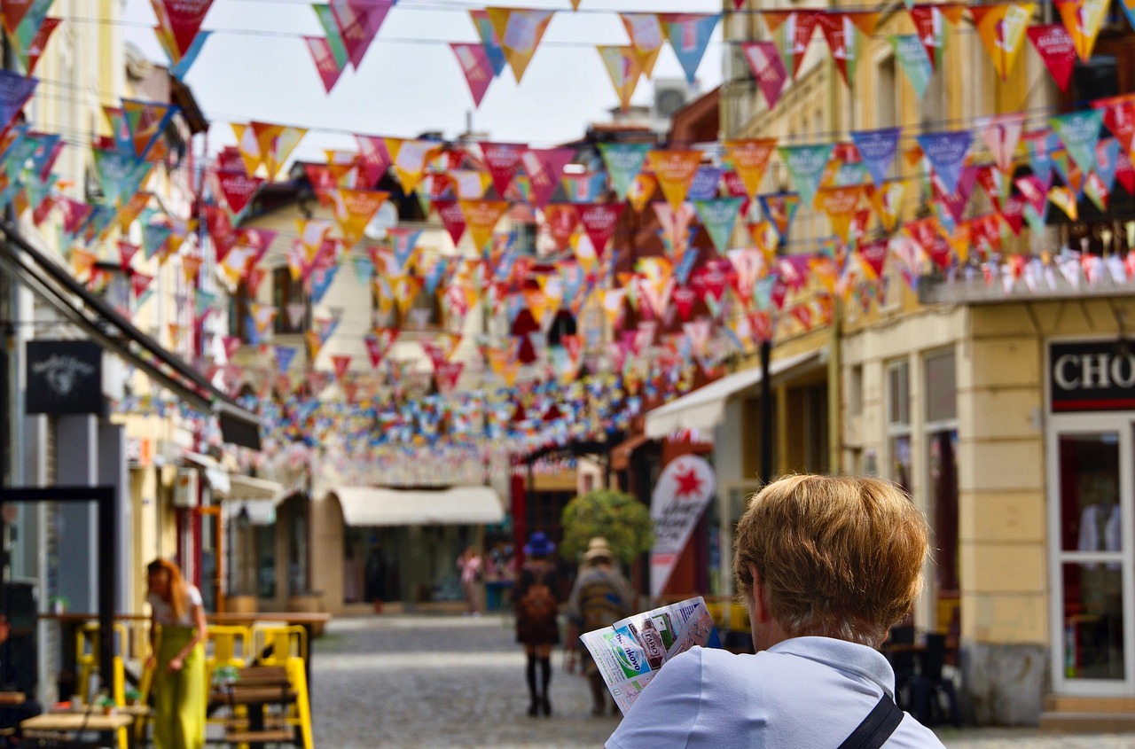 Tourist Street Buntings - Free photo on Pixabay - Pixabay