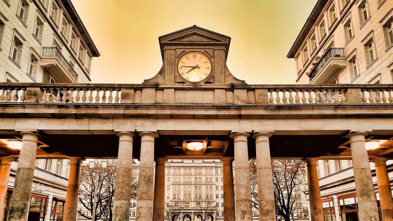 Structure Pillars Clock - Free photo on Pixabay - Pixabay