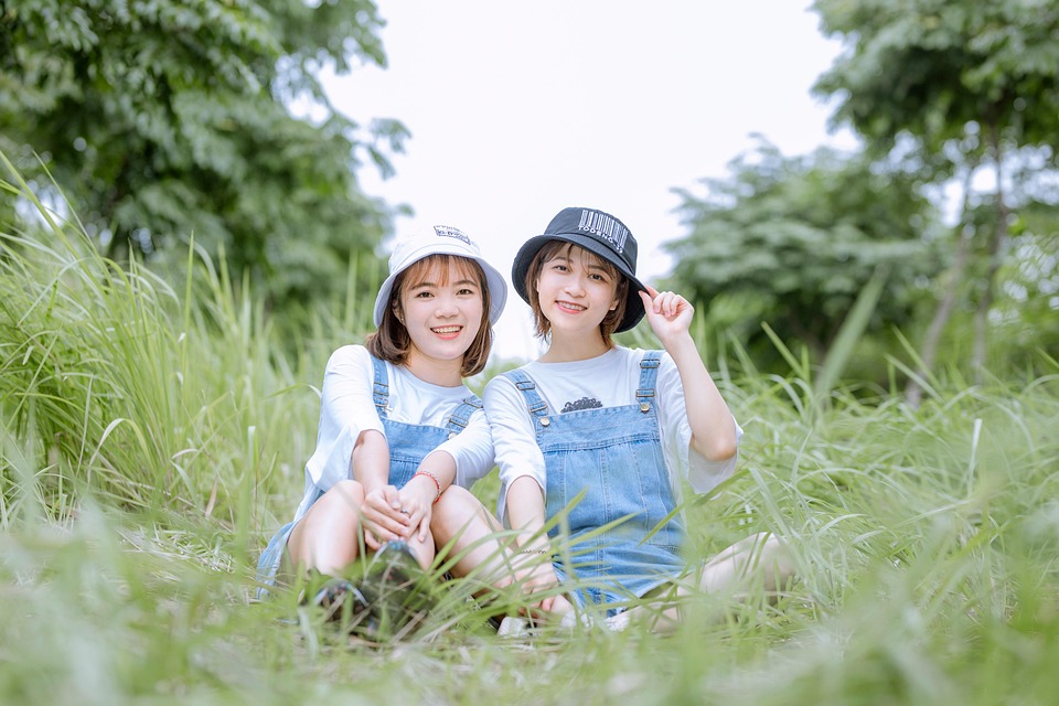 Girls Pair Friends - Free photo on Pixabay