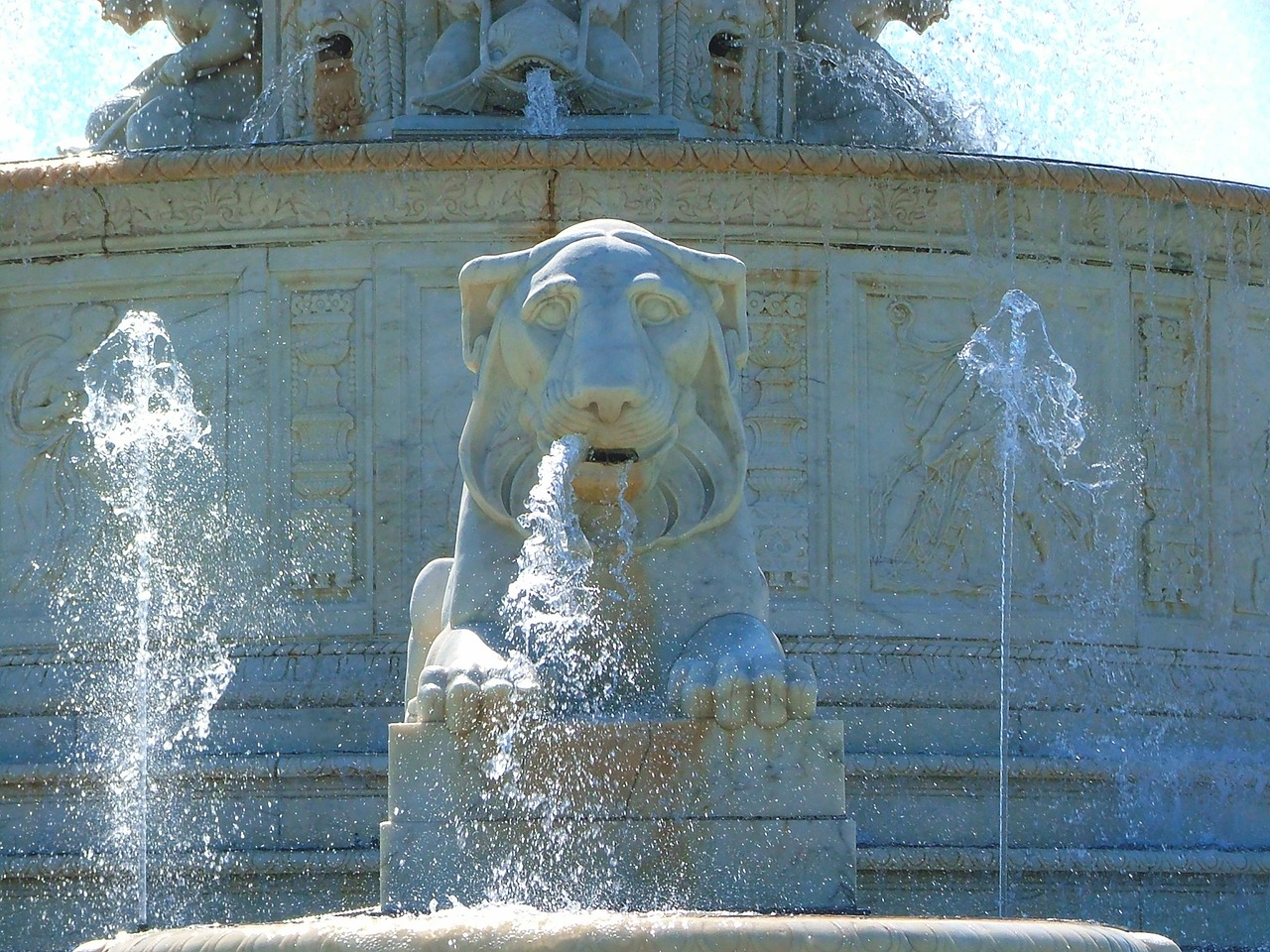 Lion Fountain Water - Free photo on Pixabay