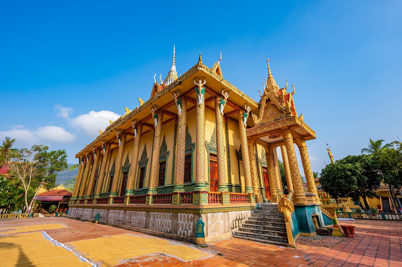 Temple Yellow God - Free photo on Pixabay - Pixabay