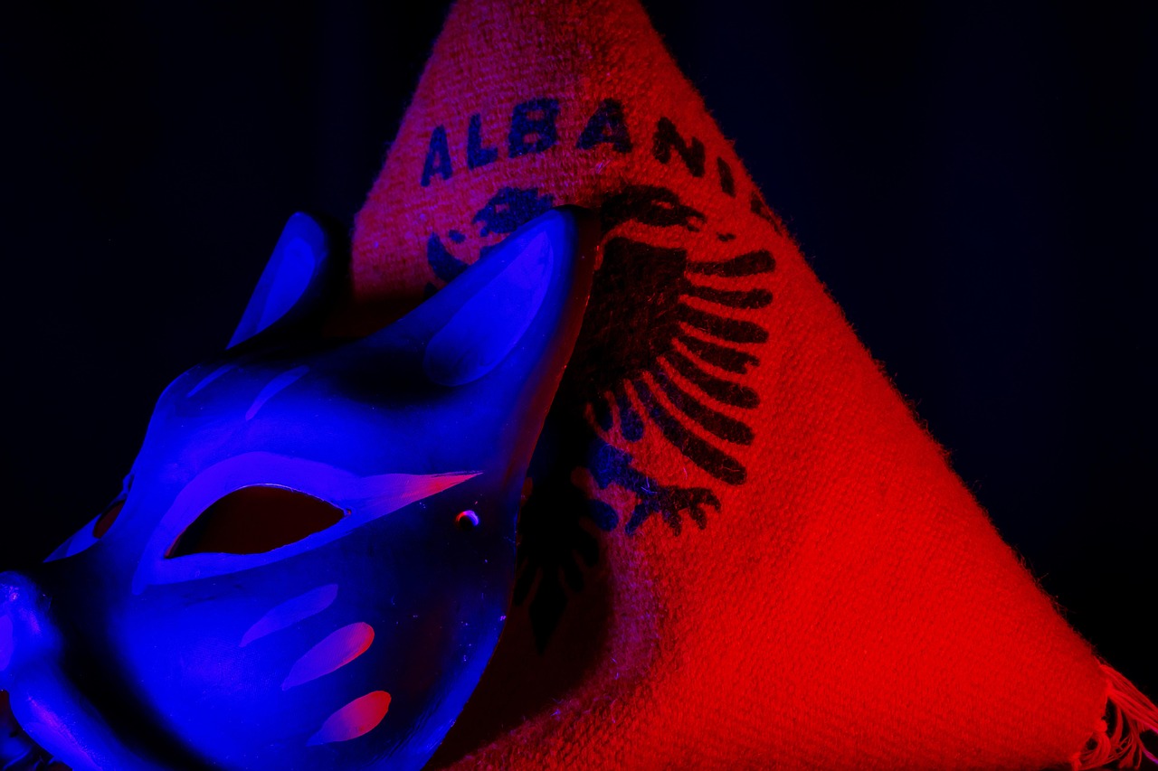 Albania Flag Japanese Mask - Free photo on Pixabay