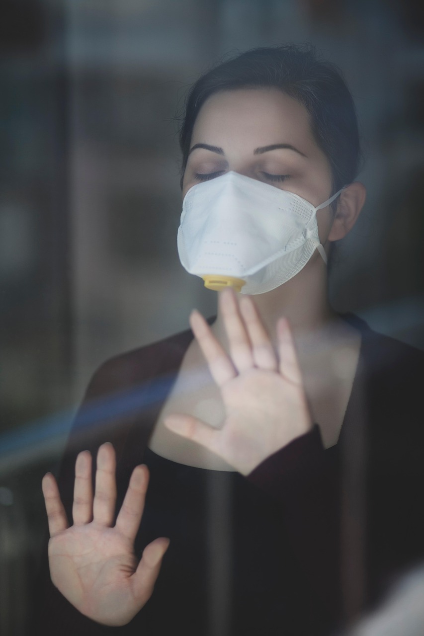 30,000+ Free Woman Wearing Mask & Mask Images - Pixabay