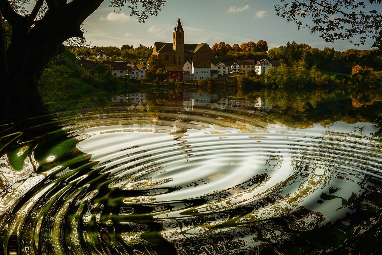 Download Lake, Ripples, Village. Royalty-Free Stock Illustration Image ...