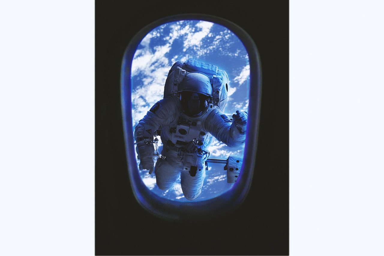 Astronaut Airplane Window Sky - Free photo on Pixabay