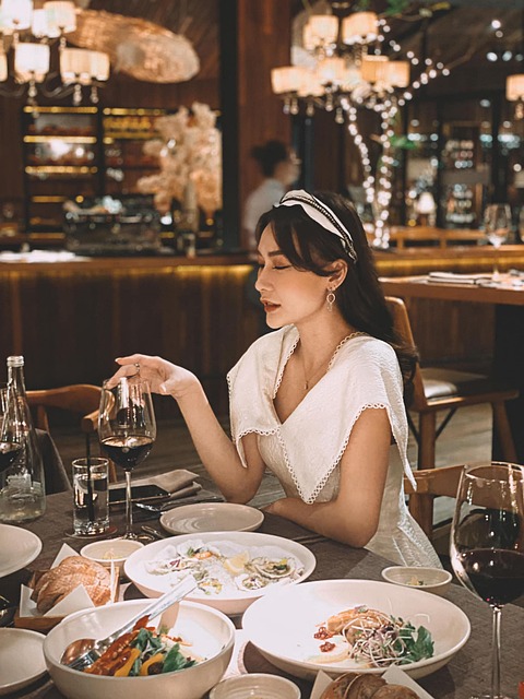Woman Restaurant Dining - Free photo on Pixabay