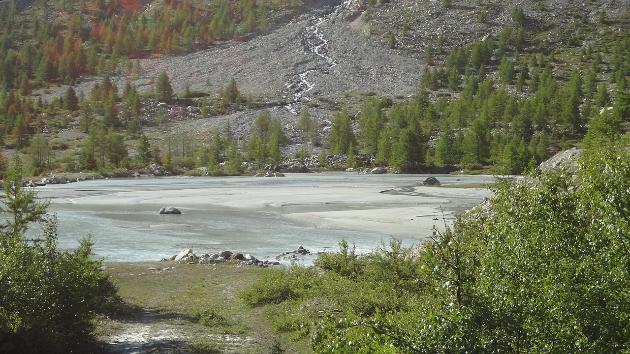 80+ Free Moraines & Moraine Lake Images - Pixabay