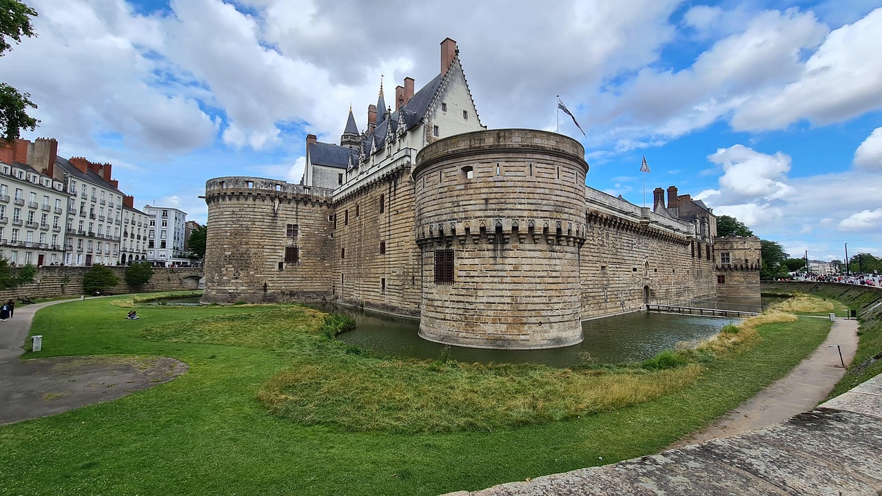 Building Moated Castle Loire - Free photo on Pixabay - Pixabay