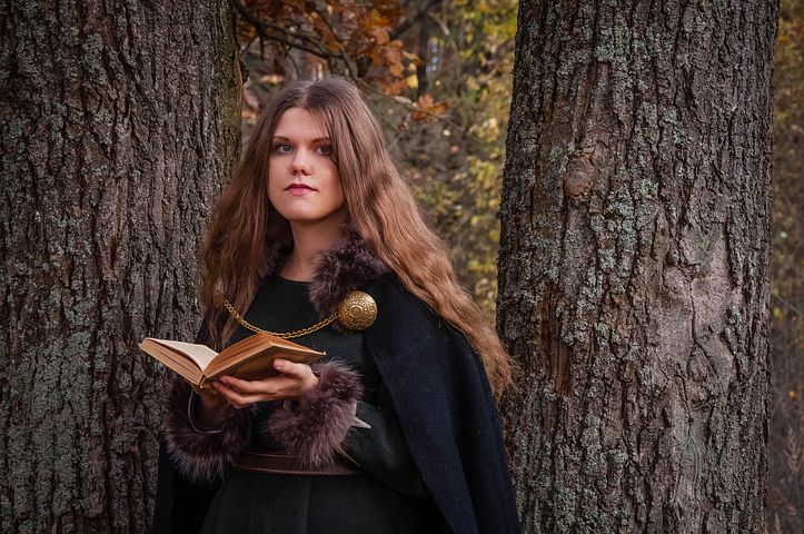 200+ Free Spell & Witch Photos - Pixabay