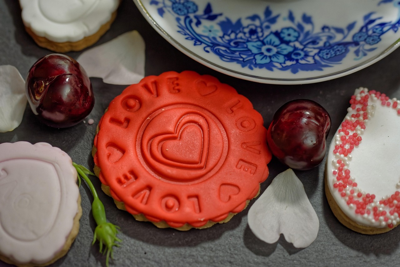 100+ Free Heart Biscuits & Biscuits Images - Pixabay