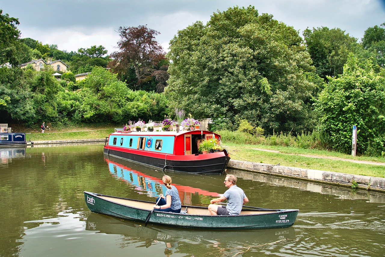 100,000+ Free House-Boat & Houseboat Images - Pixabay