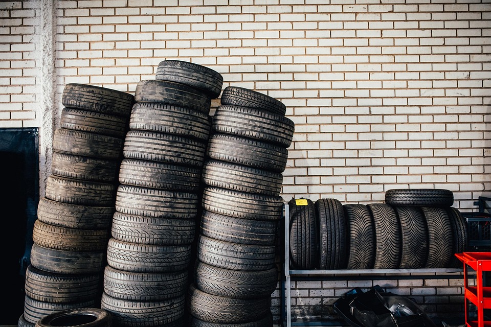 Garage Auto Shop Tires - Free photo on Pixabay