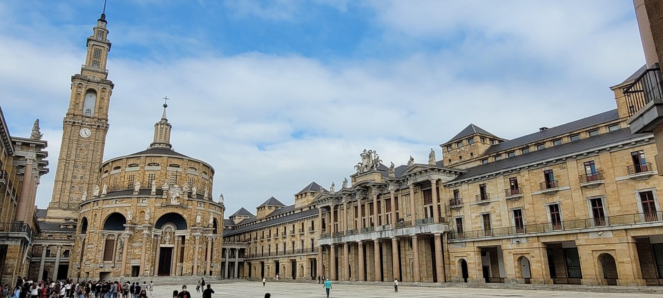 Buildings University Students - Free photo on Pixabay