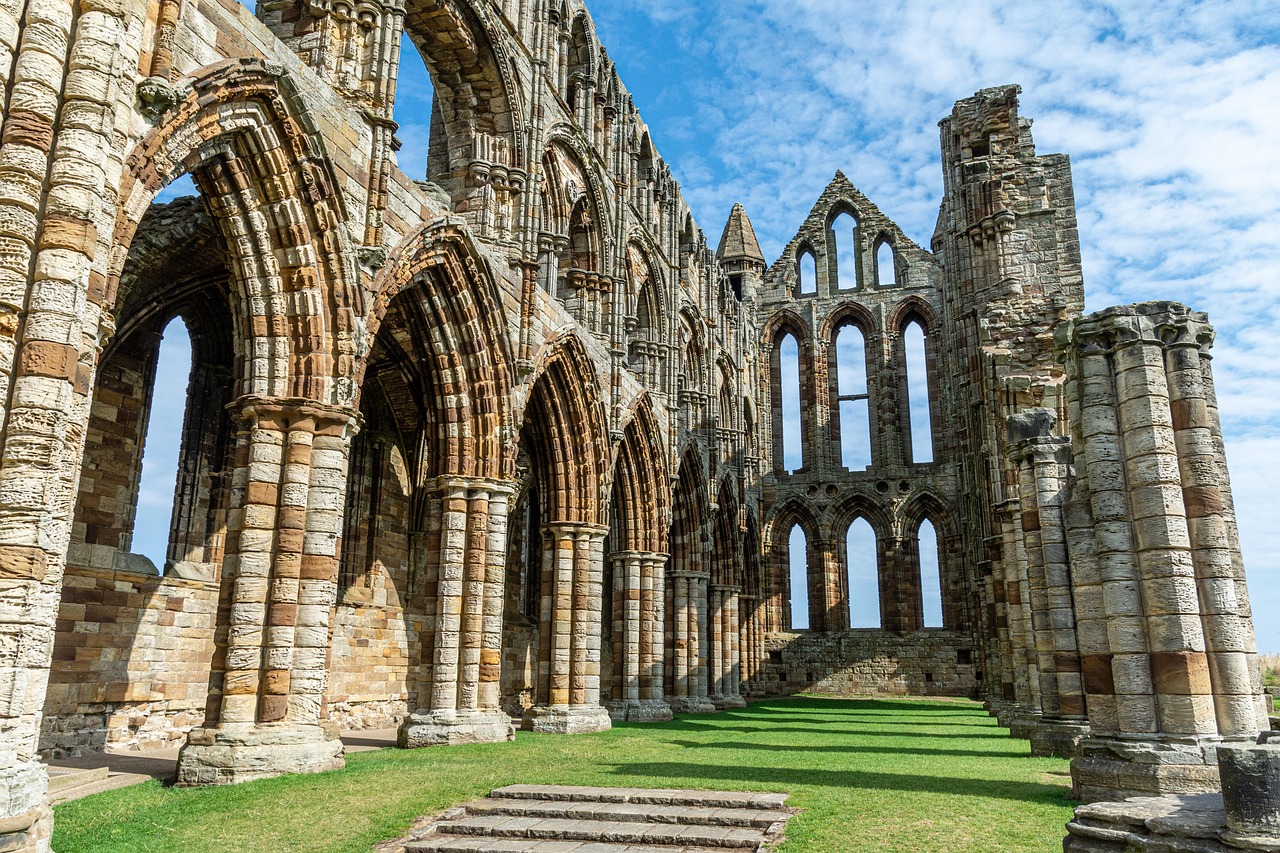 1,000+ Free Whitby Abbey & Whitby Images - Pixabay