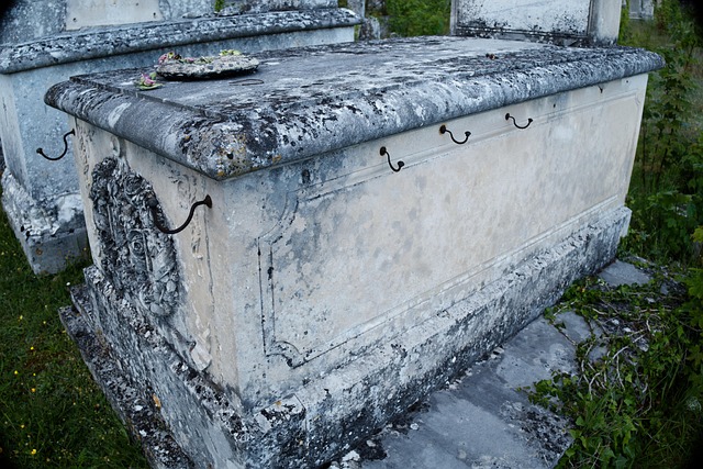 Fallen Down Burials Cemetery - Free photo on Pixabay - Pixabay